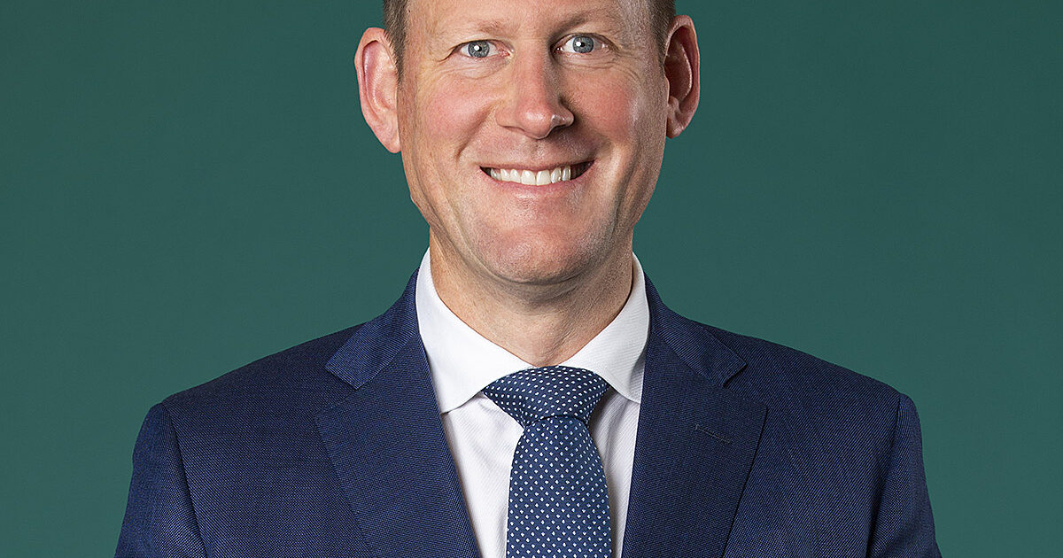 Maddocks | James Smart