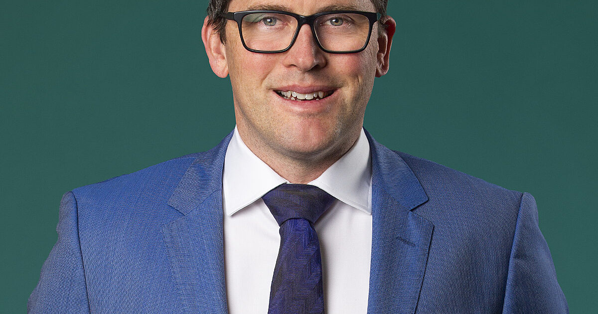 Maddocks | Julian Smith